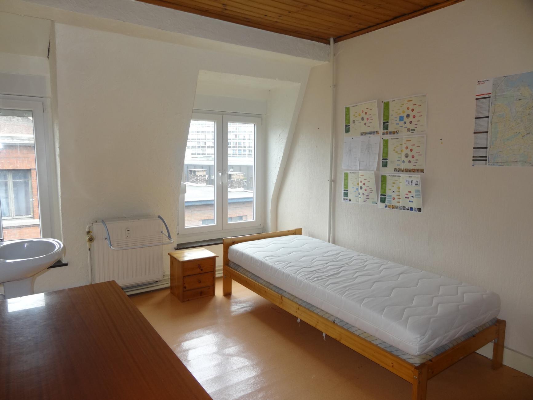 Kot 11 m² Rue de Seraing à Liège